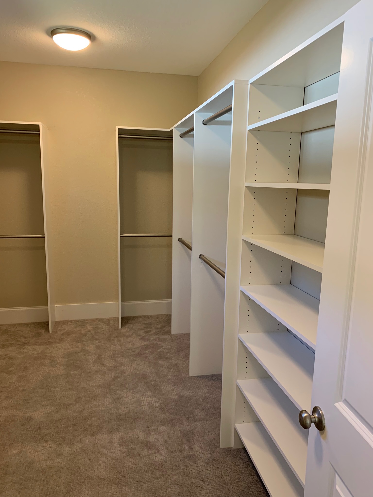 Closets – Chief Cabinets